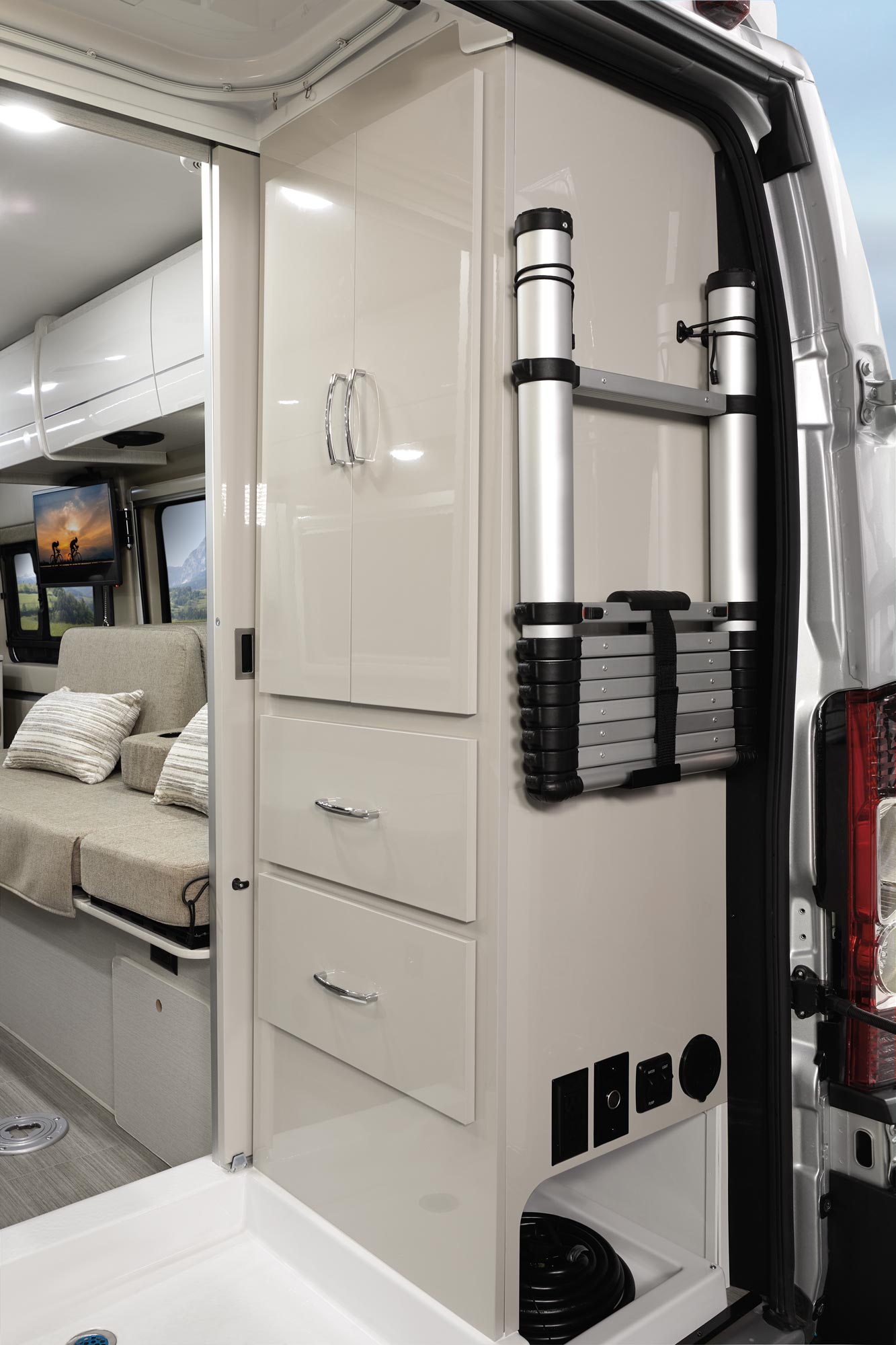 Thor Tellaro® B Vans - Thor Motor Coach