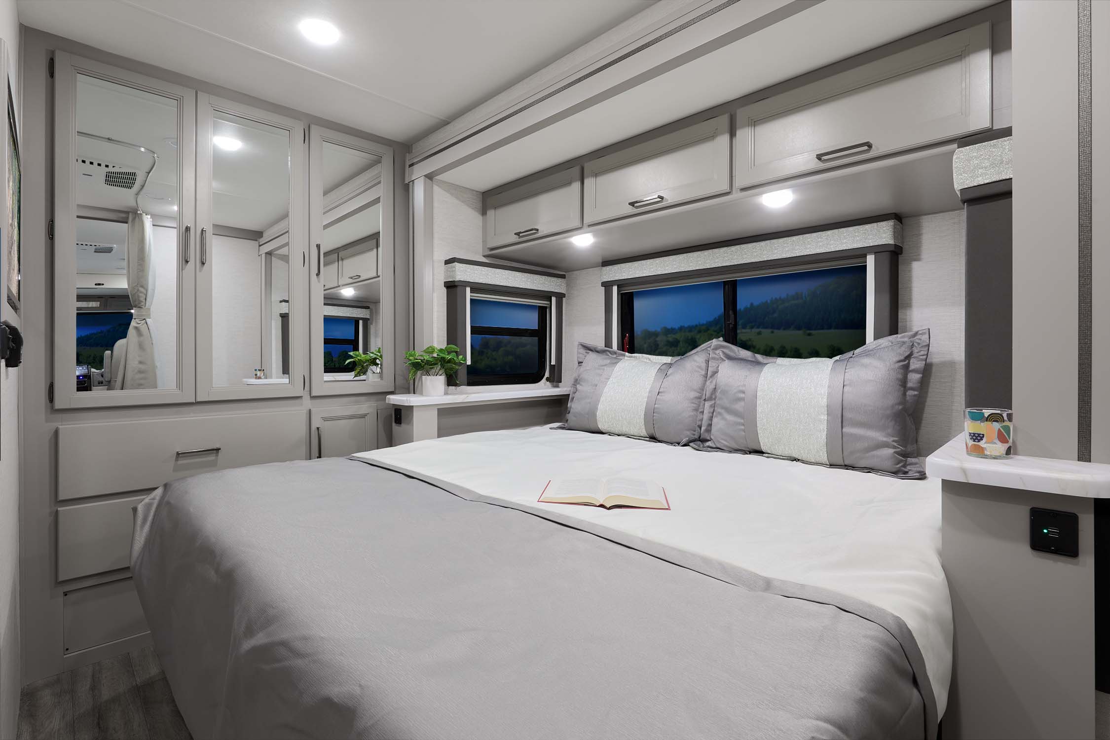 Thor A.C.E. Class A Motorhome - Thor Motor Coach