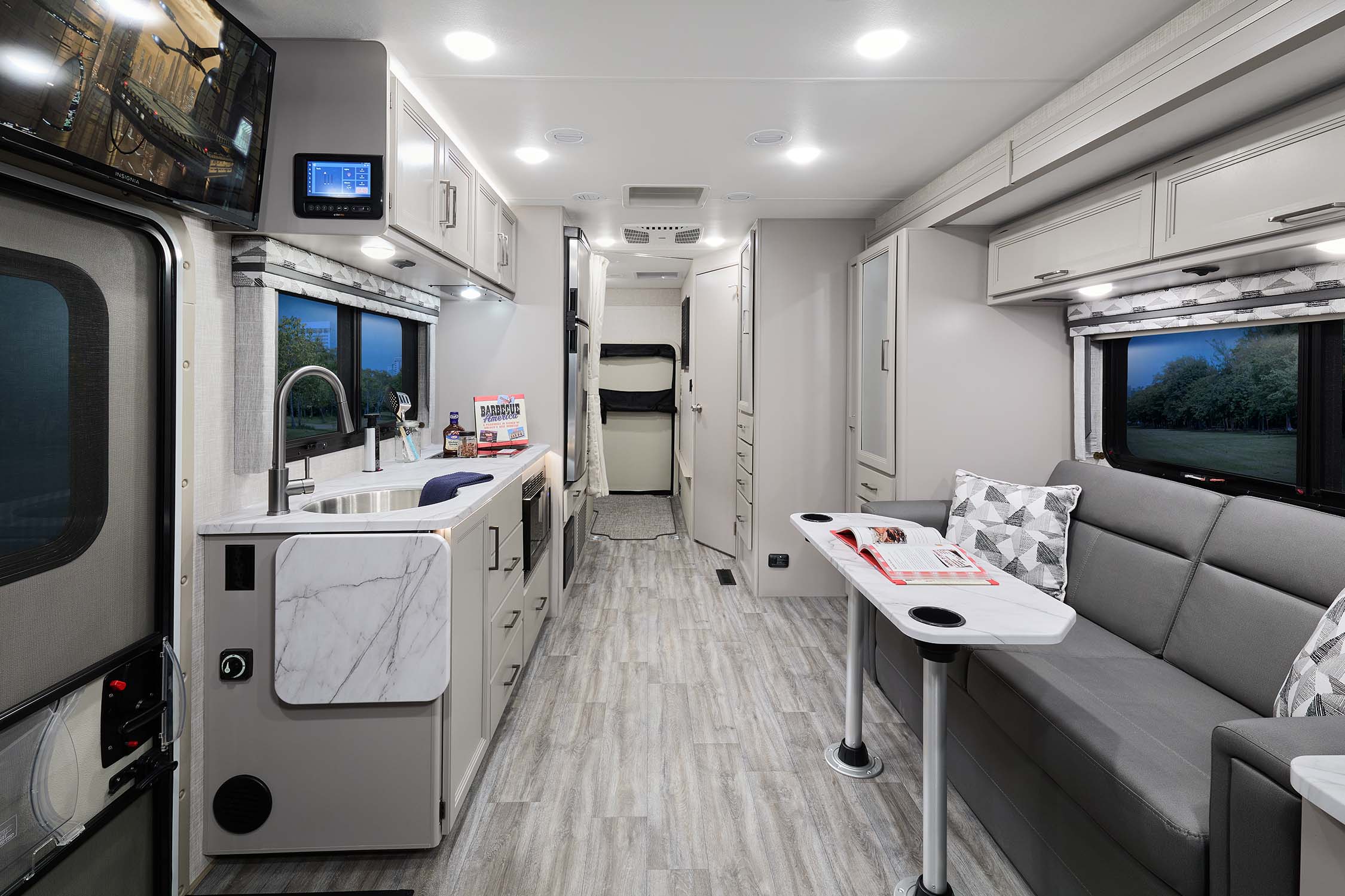 Thor Axis Class A Motorhome - Thor Motor Coach