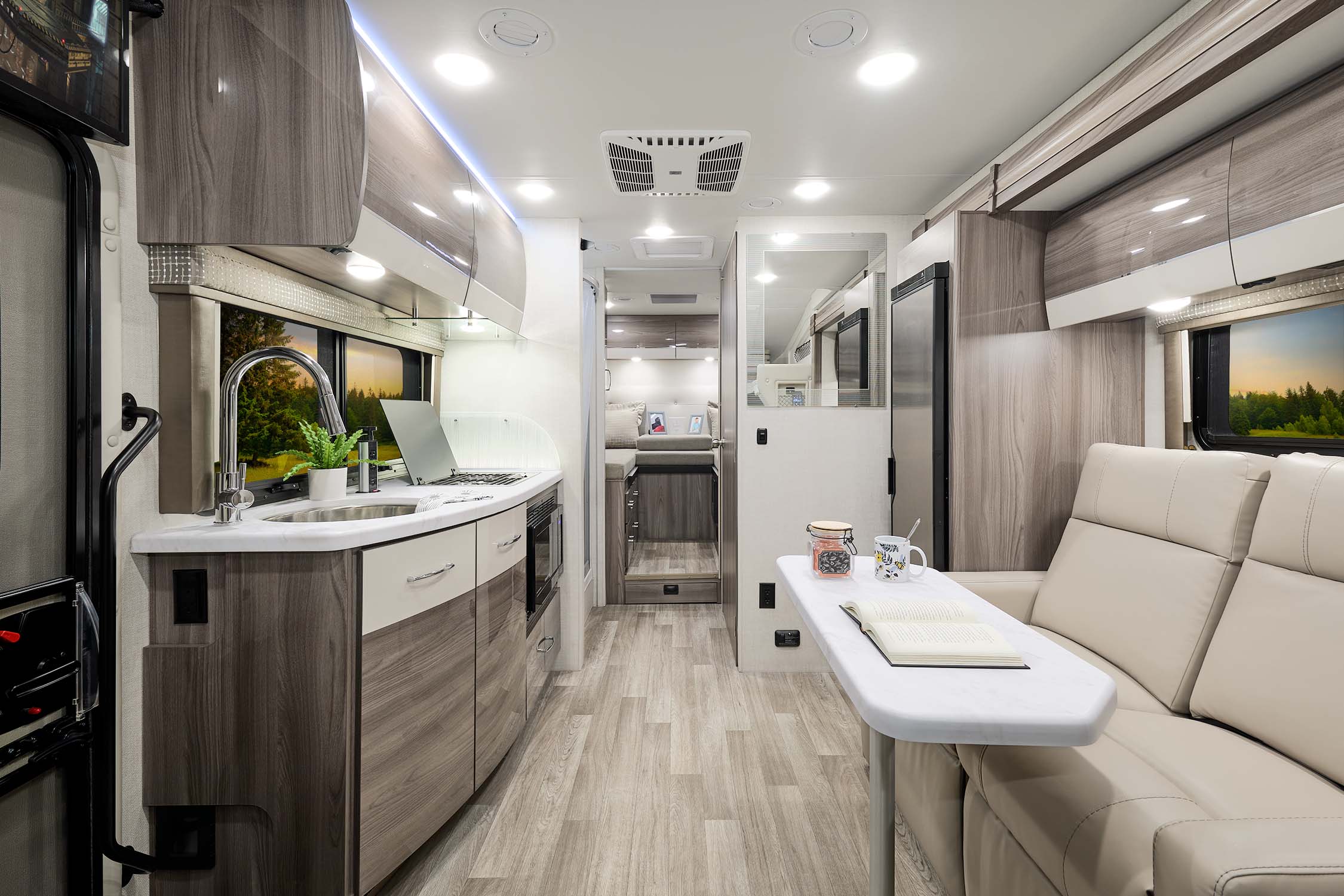 Thor Tiburon Sprinter Motorhomes - Thor Motor Coach