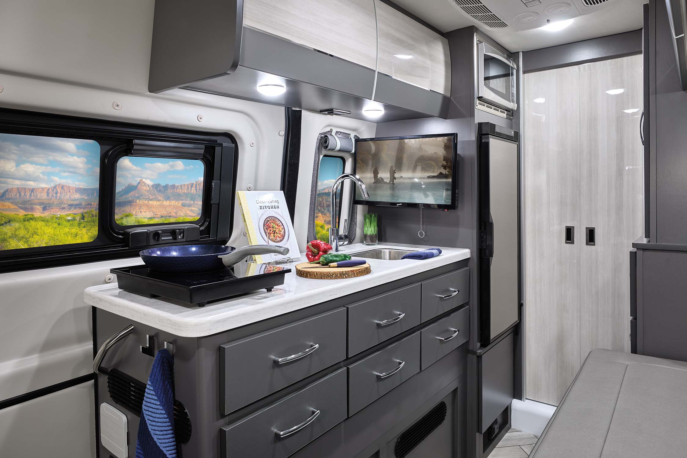 Thor Tranquility® Mercedes Sprinter Vans - Thor Motor Coach