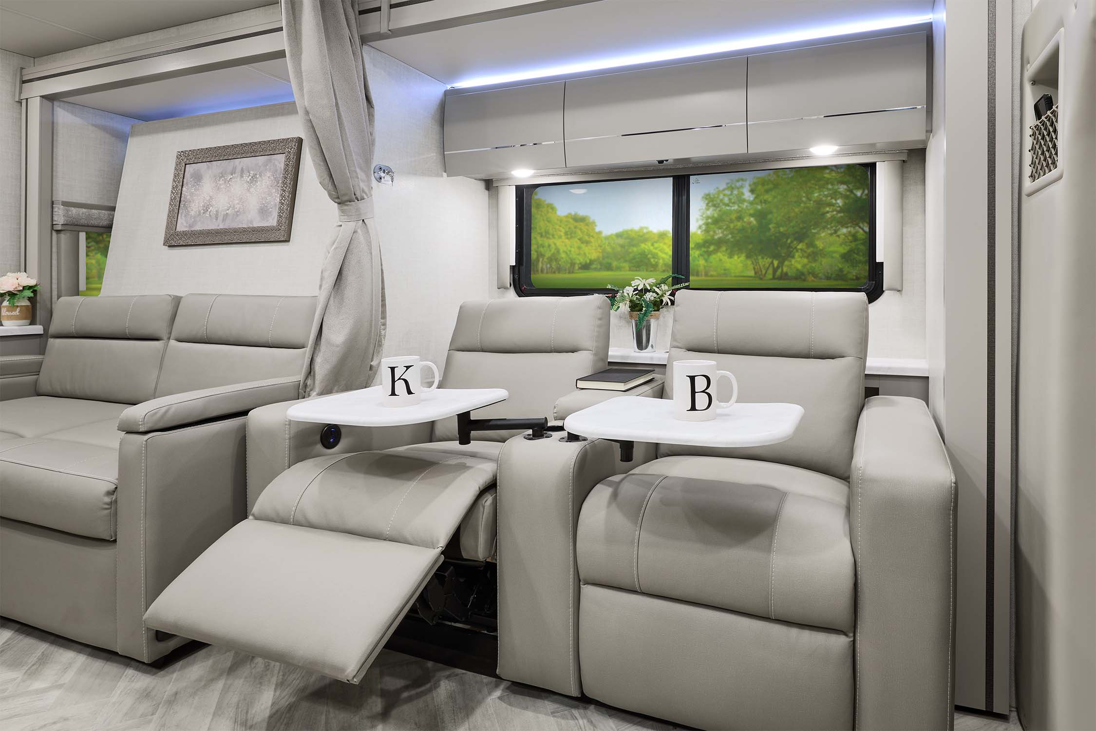 Thor Delano Sprinter Motorhomes - Thor Motor Coach